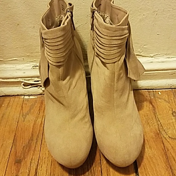 Rouge Helium | Shoes | Booties | Poshmark